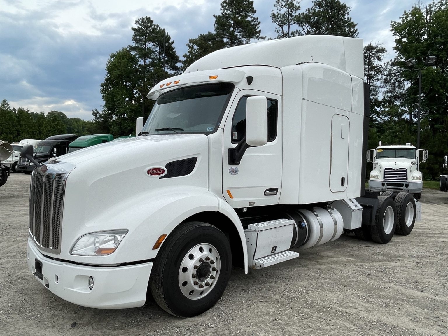 2014 PETERBILT 389 - Excel Truck Group