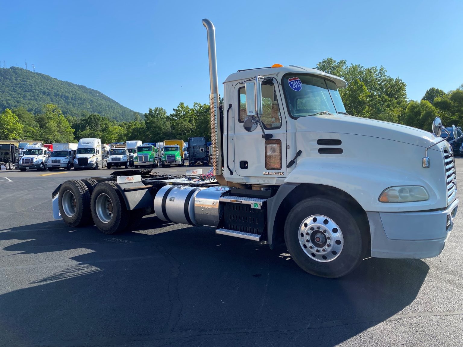 2015 MACK 600 - Excel Truck Group