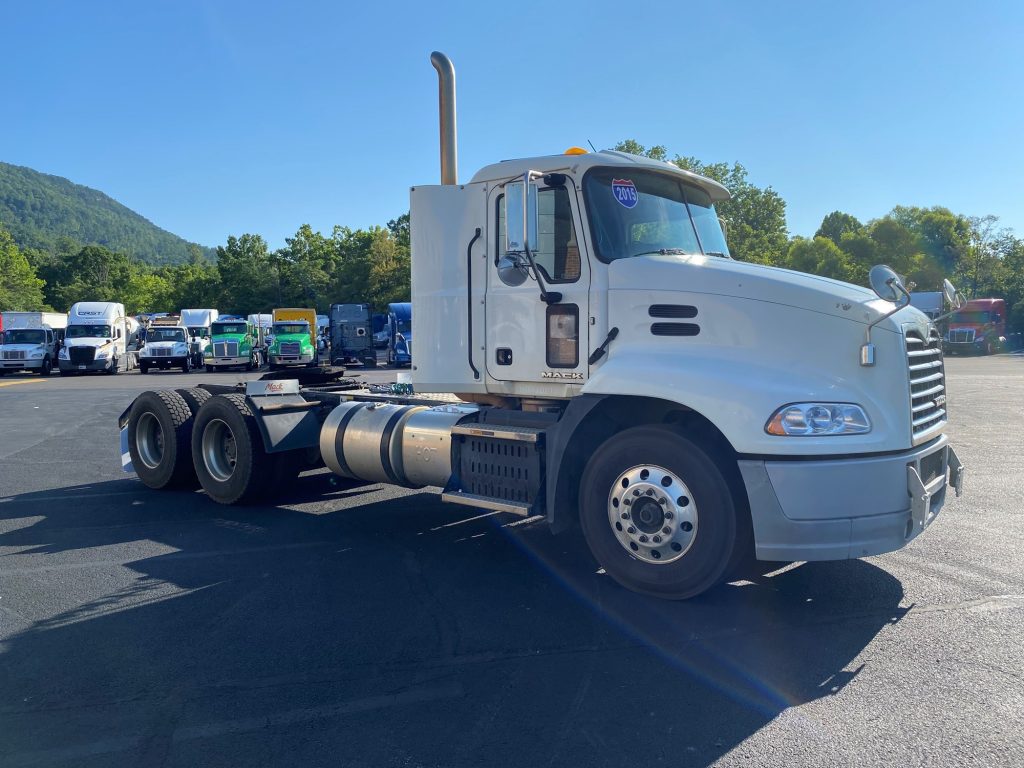 2015 MACK 600 - Excel Truck Group