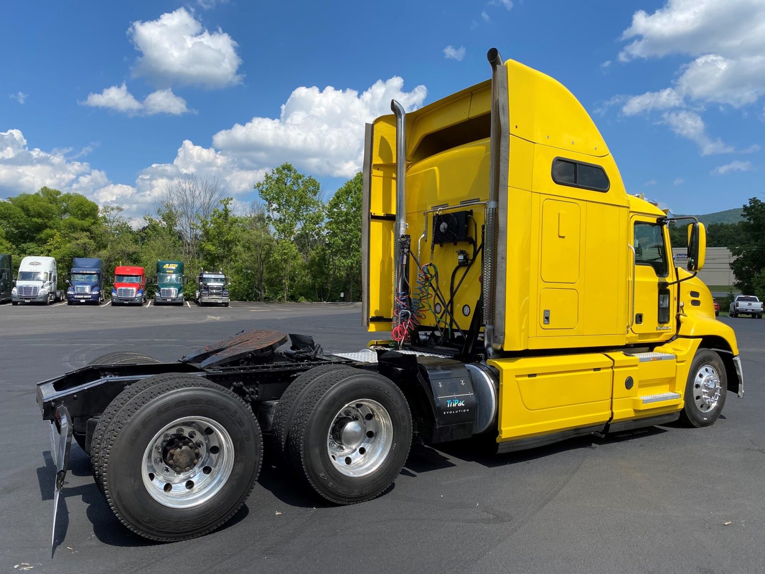 2014 MACK 600 - Excel Truck Group