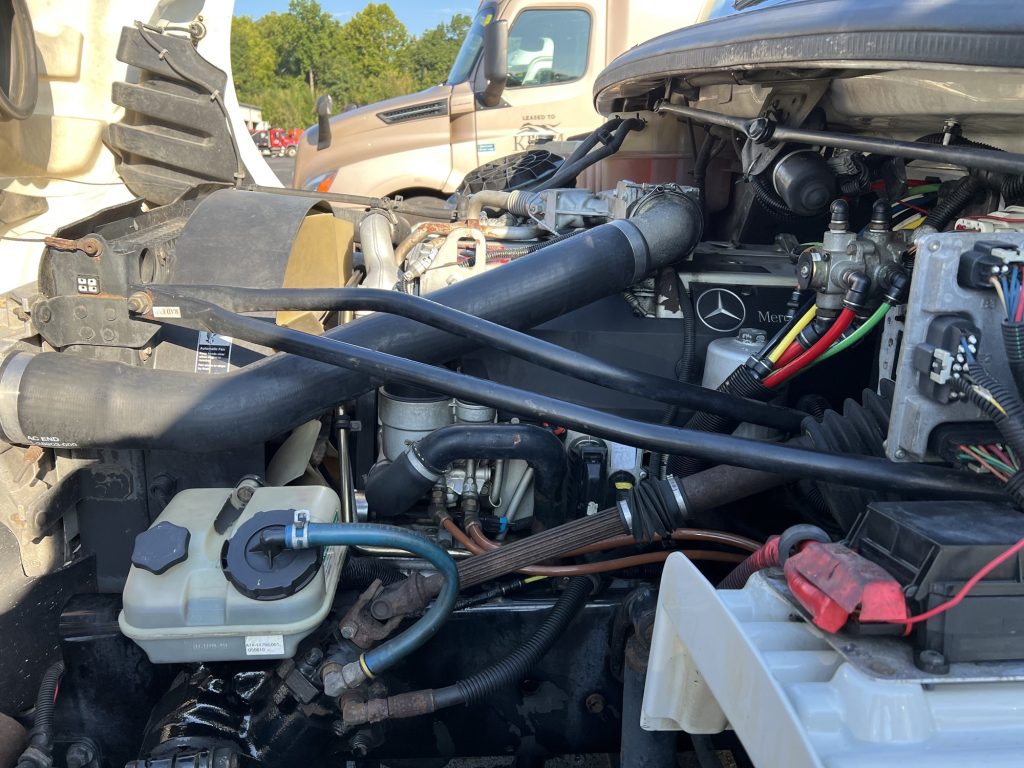 2006 FREIGHTLINER M2 - Excel Truck Group
