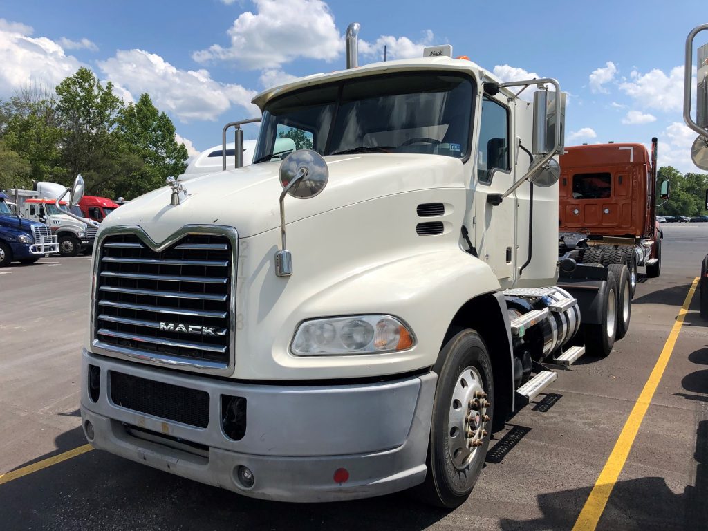 2015 MACK 600 - Excel Truck Group