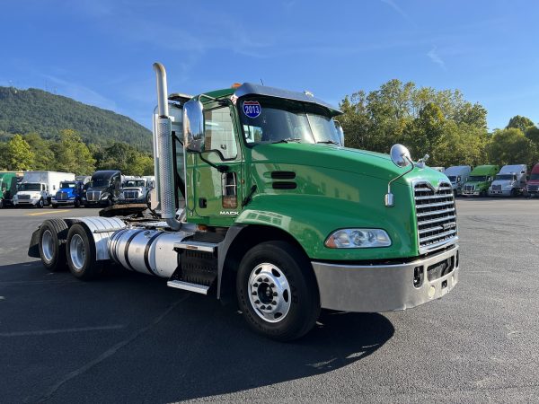 2013 Mack CXU613 - Excel Truck Group