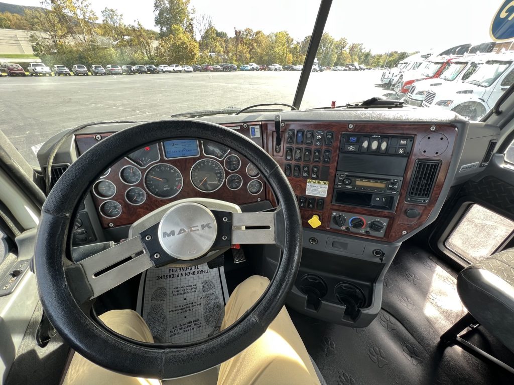 2015 MACK 600 - Excel Truck Group