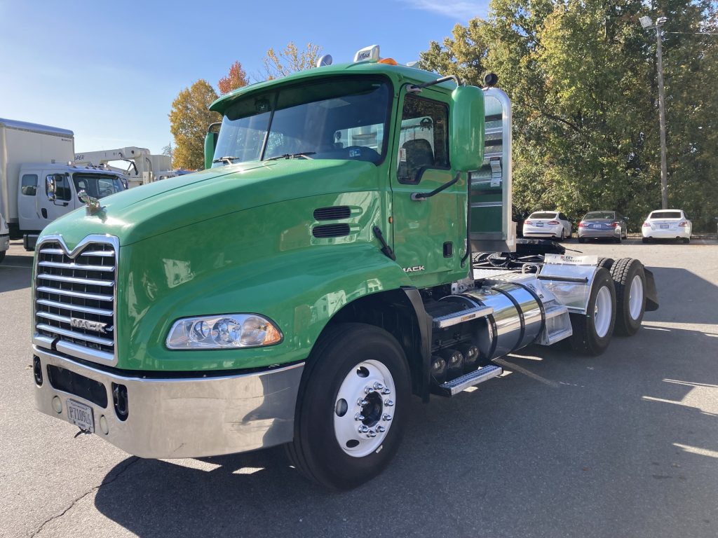 2011 Mack CXU613 - Excel Truck Group