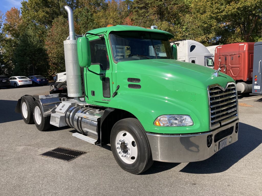 2011 Mack CXU613 - Excel Truck Group