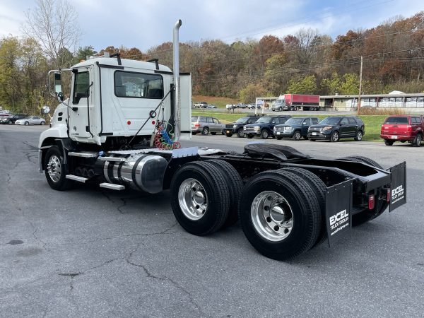 2015 MACK CXU613 - Excel Truck Group