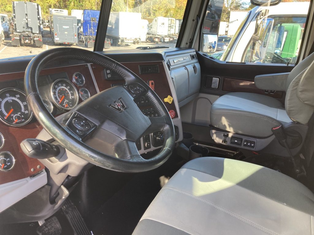 2020 WESTERN STAR/AU 5700 XE - Excel Truck Group