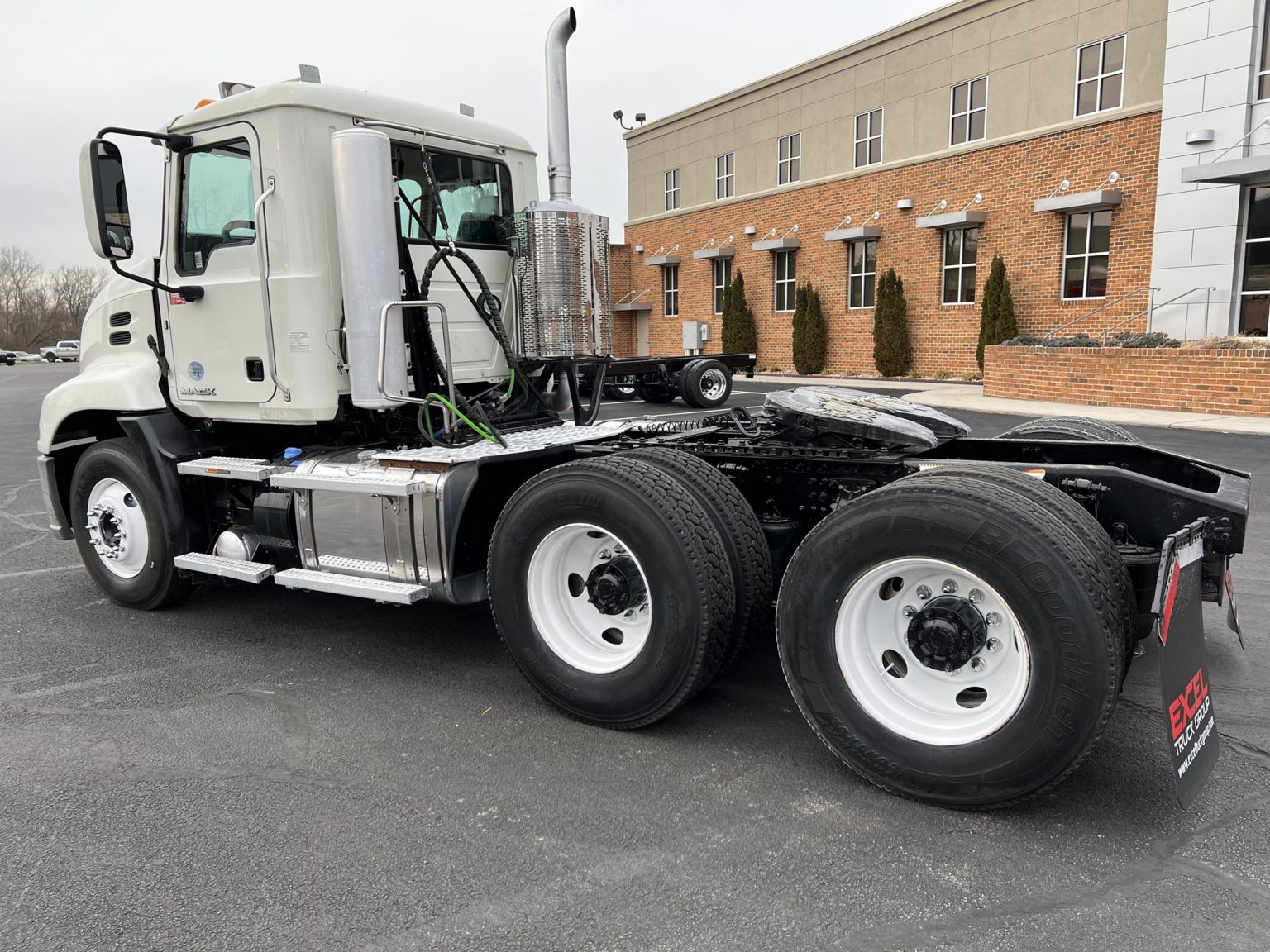 2016 MACK 600 - Excel Truck Group