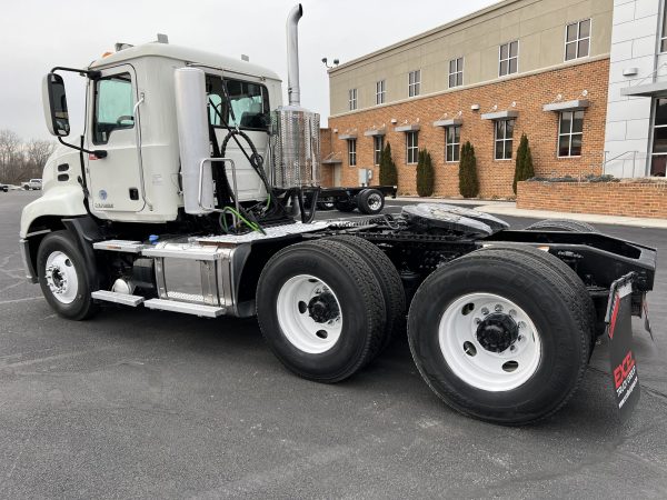 2016 MACK 600 - Excel Truck Group