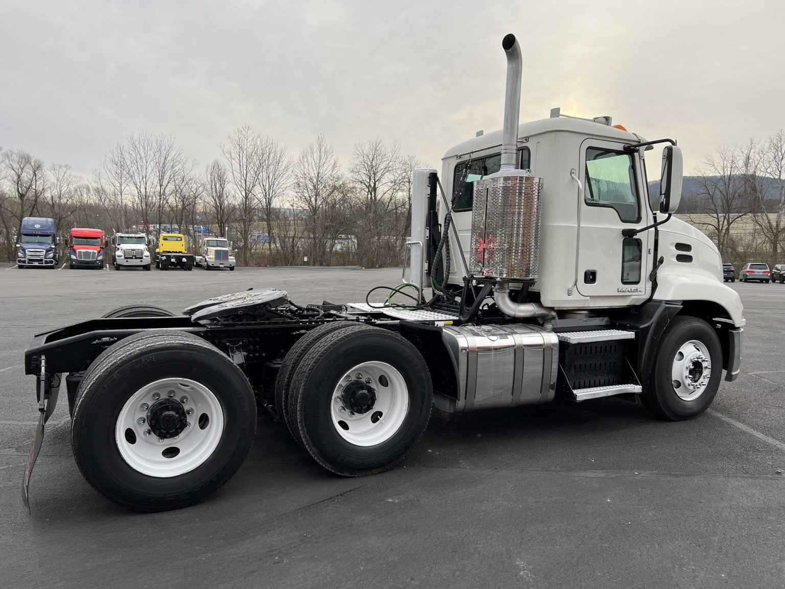 2016 MACK 600 - Excel Truck Group