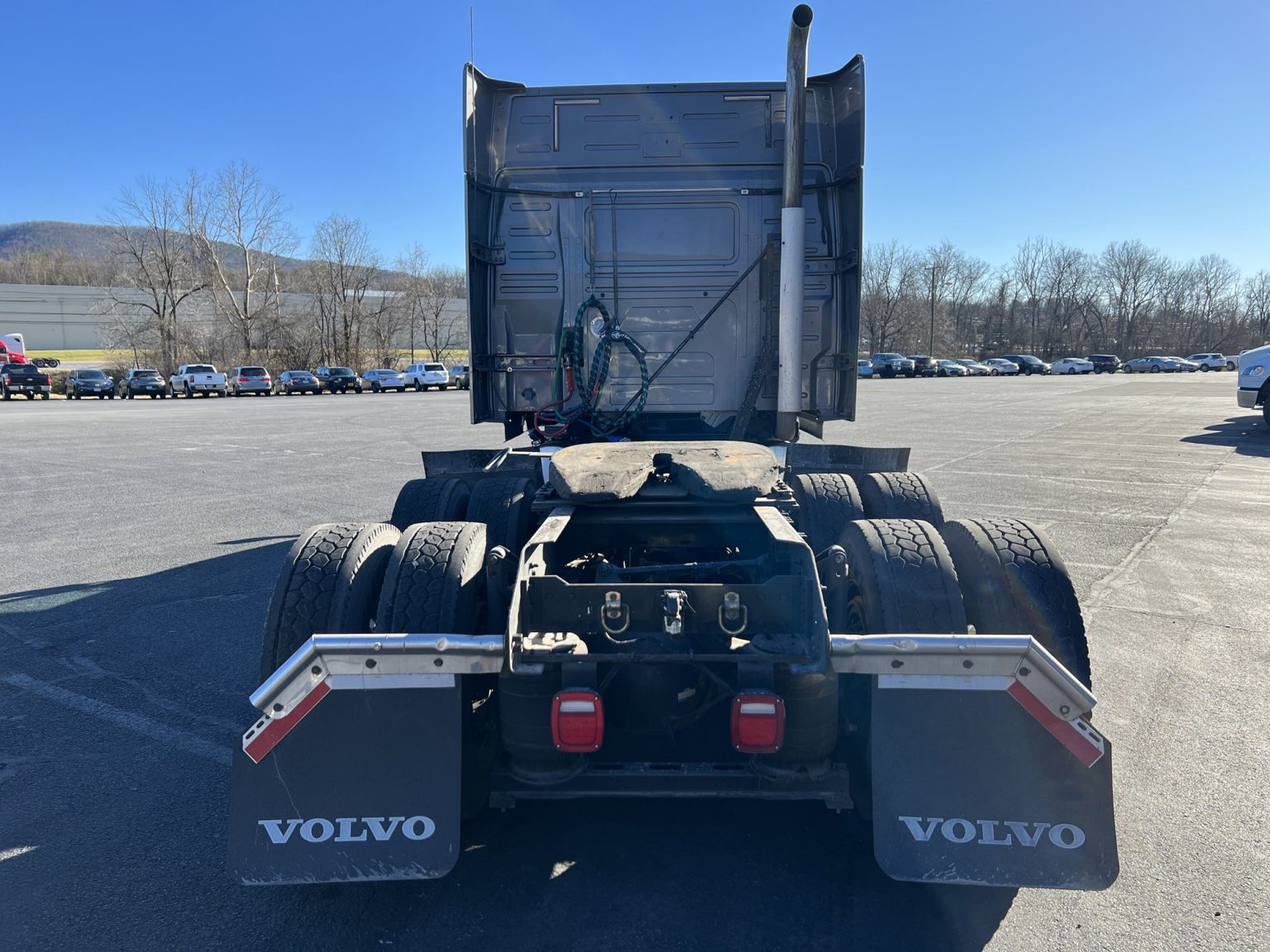 2015 Volvo 730 - Excel Truck Group