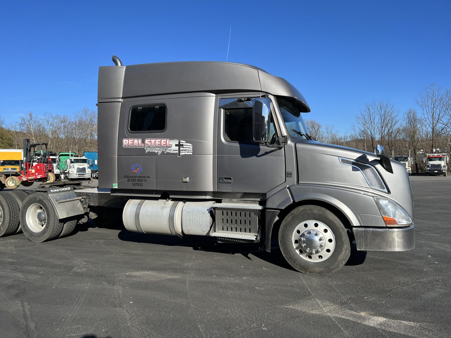 2015 Volvo 730 - Excel Truck Group