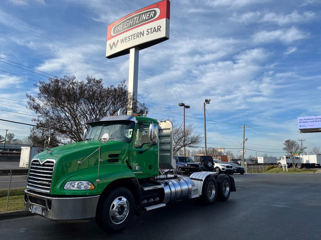 2016 Mack CXU613 - Excel Truck Group
