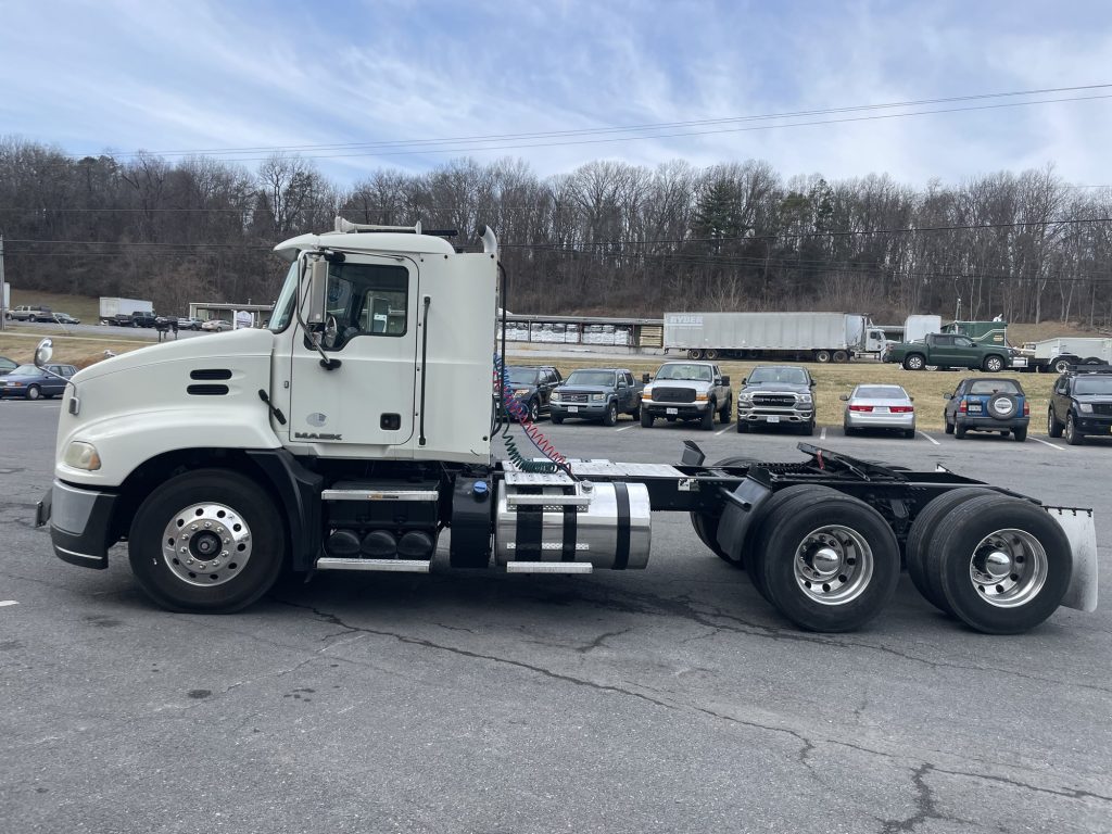 2015 Mack CXU613 - Excel Truck Group