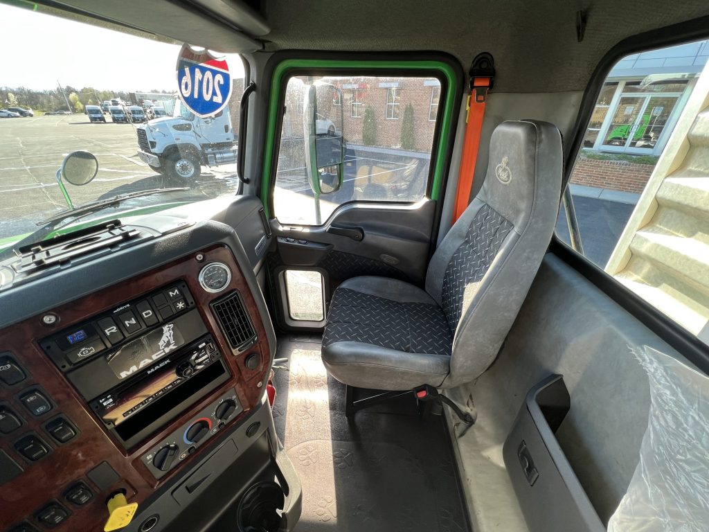 2016 Mack CXU613 - Excel Truck Group
