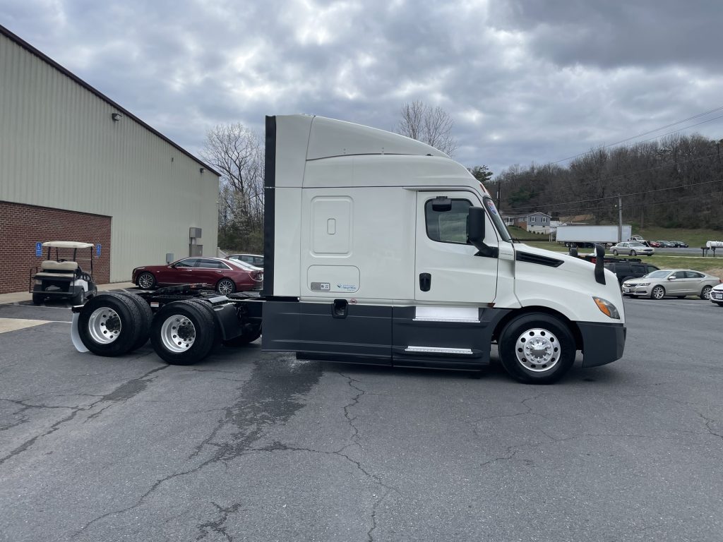 2019 Freightliner Cascadia 126 - Excel Truck Group