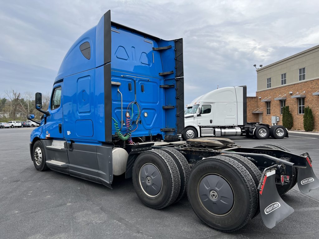 2019 Freightliner Cascadia 126 - Excel Truck Group