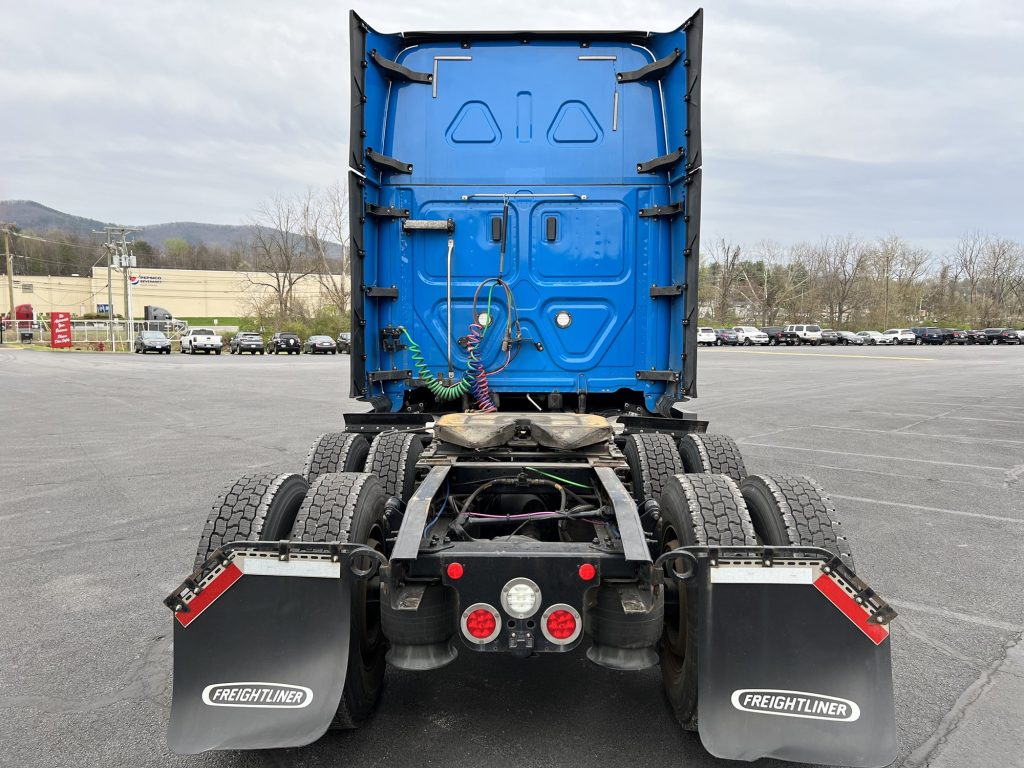 2019 Freightliner Cascadia 126 - Excel Truck Group