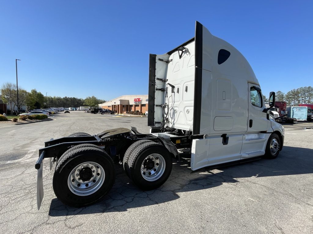 2018 Freightliner PT126 - Excel Truck Group
