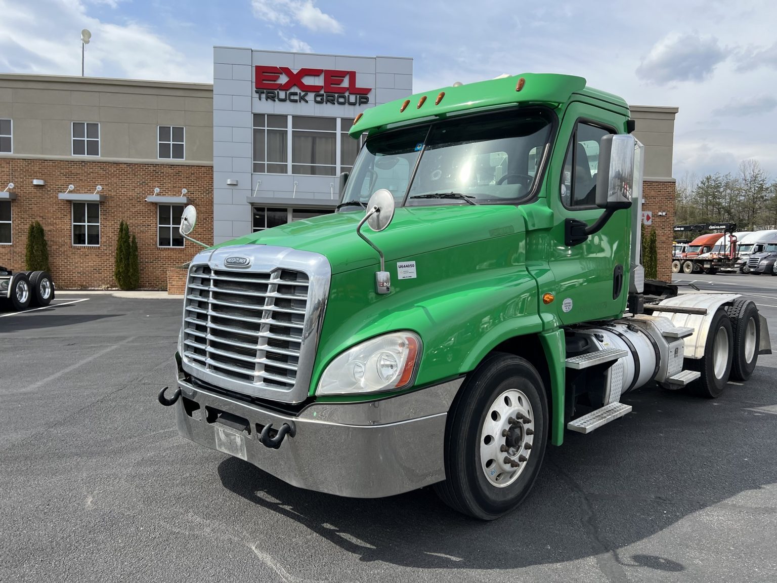 2015 FREIGHTLINER CASCADIA 125 - Excel Truck Group