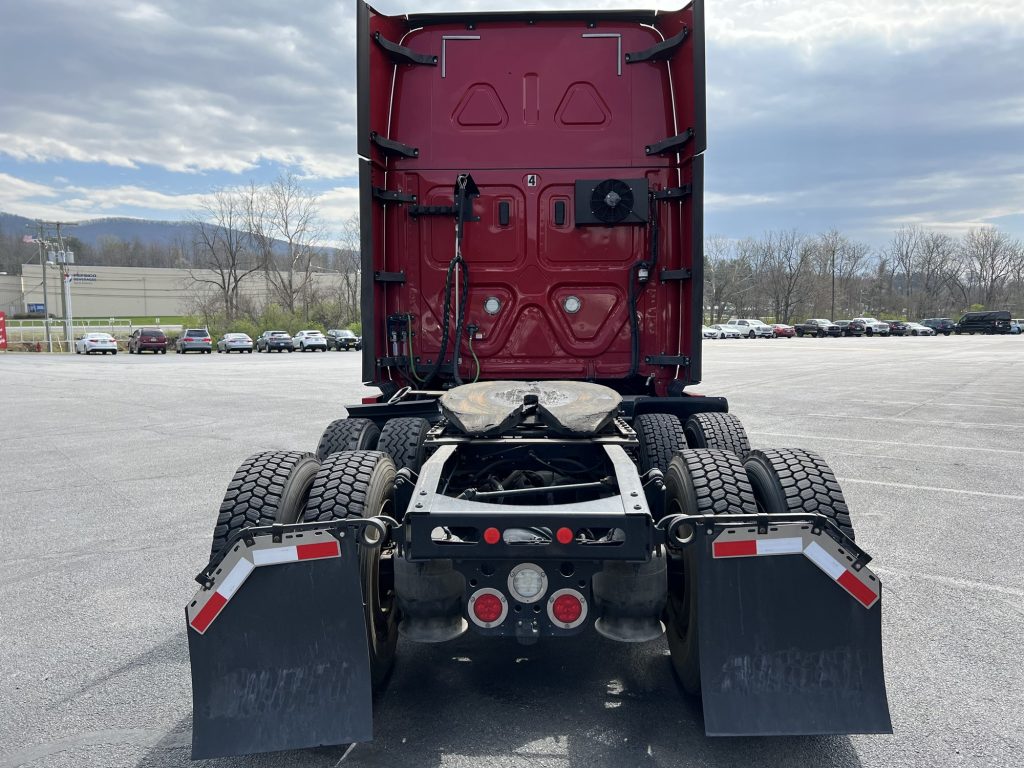 2020 Freightliner Cascadia 126 - Excel Truck Group