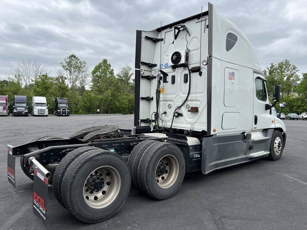 2017 Freightliner Cascadia 125 - Excel Truck Group