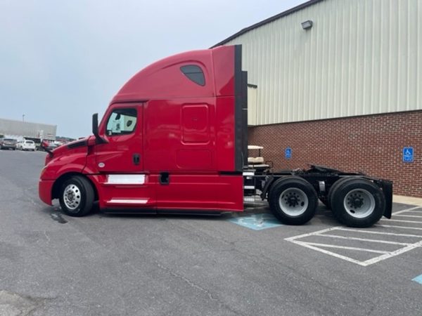 2020 Freightliner Cascadia 126 - Excel Truck Group