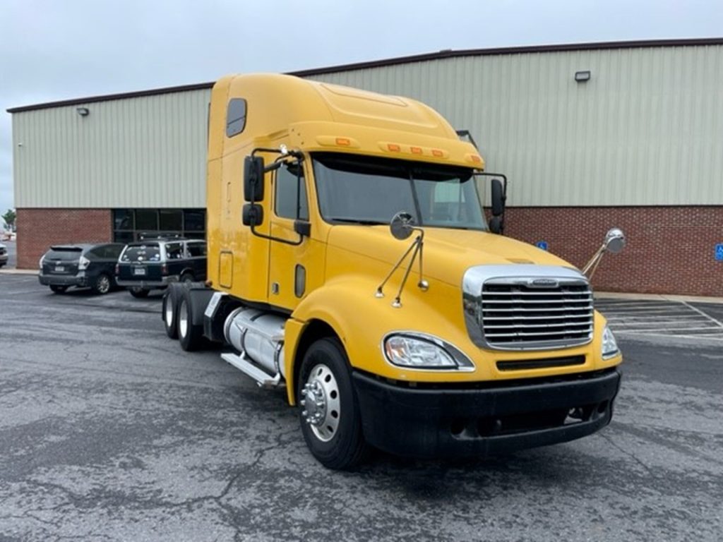 2006 FREIGHTLINER CONVENTIONAL - Excel Truck Group