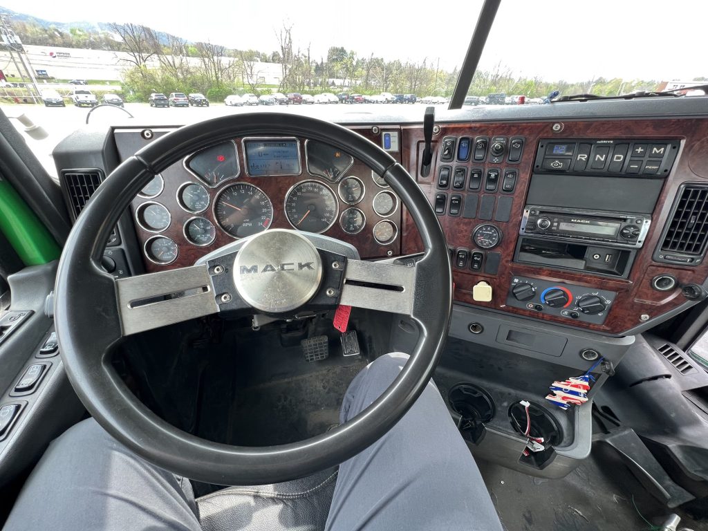 2014 Mack CXU613 - Excel Truck Group