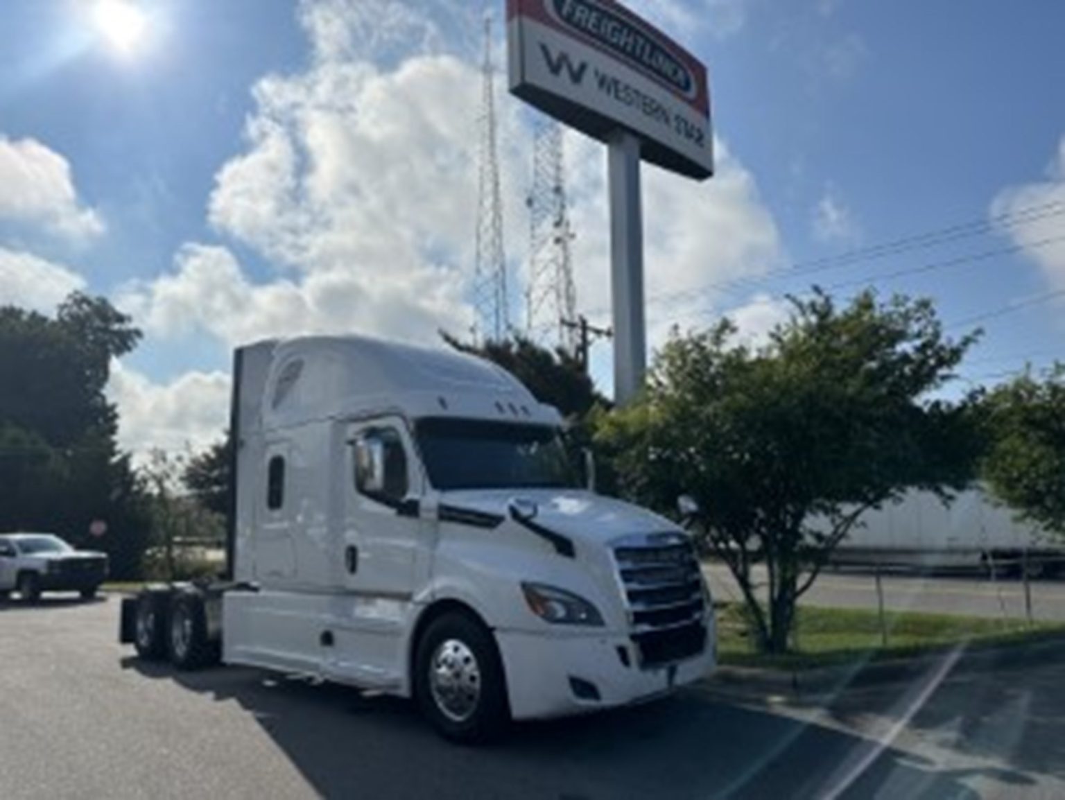 2020 FREIGHTLINER CASCADIA 126 - Excel Truck Group