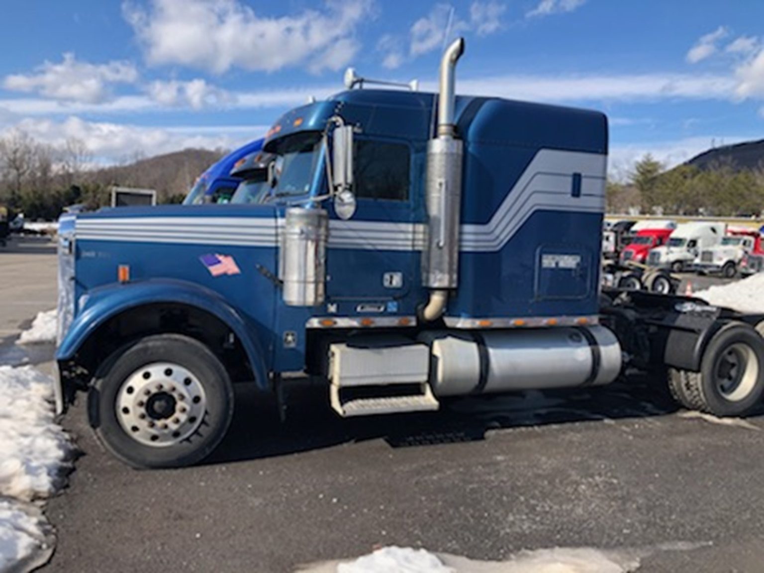 2006 FREIGHTLINER CONVENTIONAL - Excel Truck Group