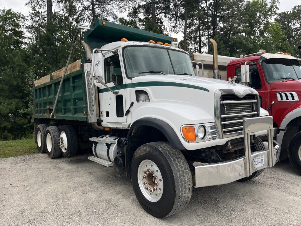 2005 MACK CV713 - Excel Truck Group