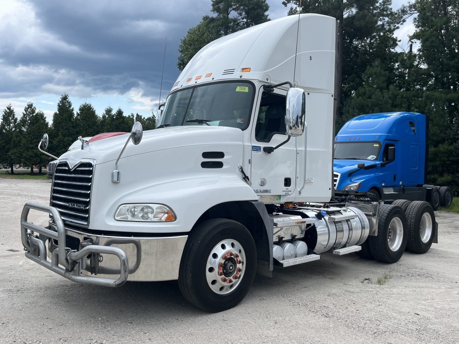 2017 Mack CXU613 - Excel Truck Group