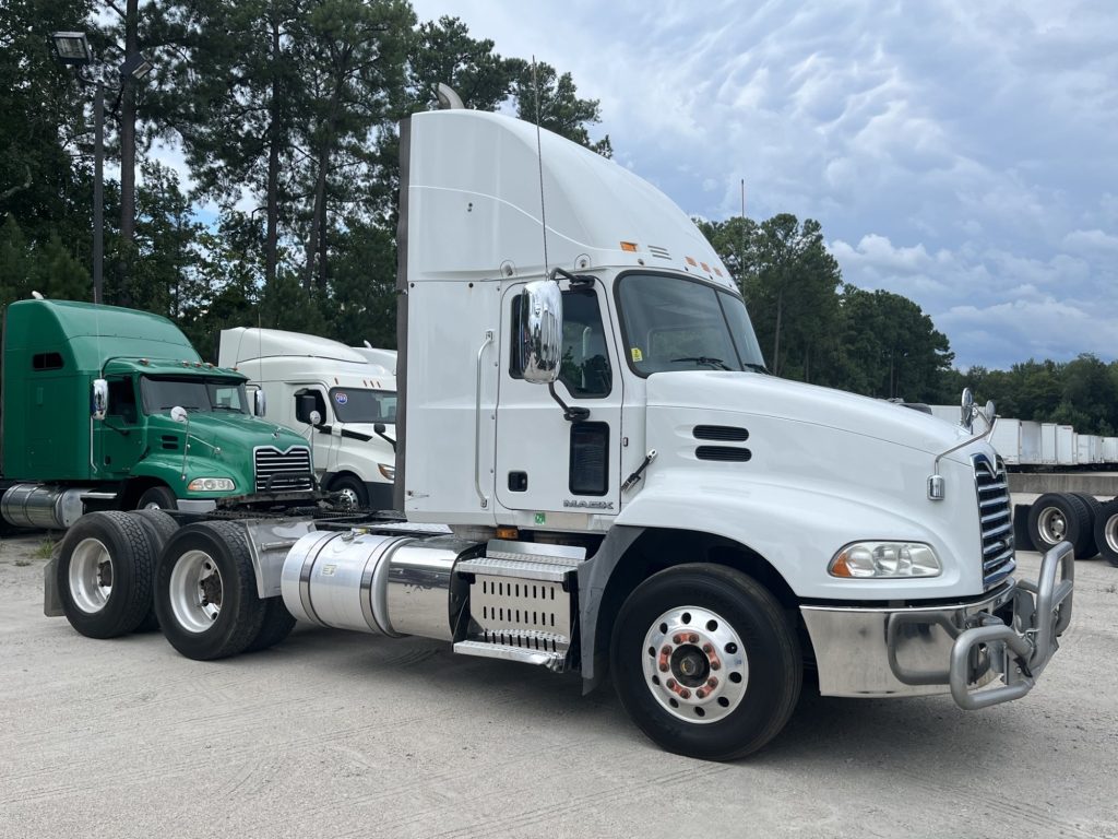 2017 Mack CXU613 - Excel Truck Group