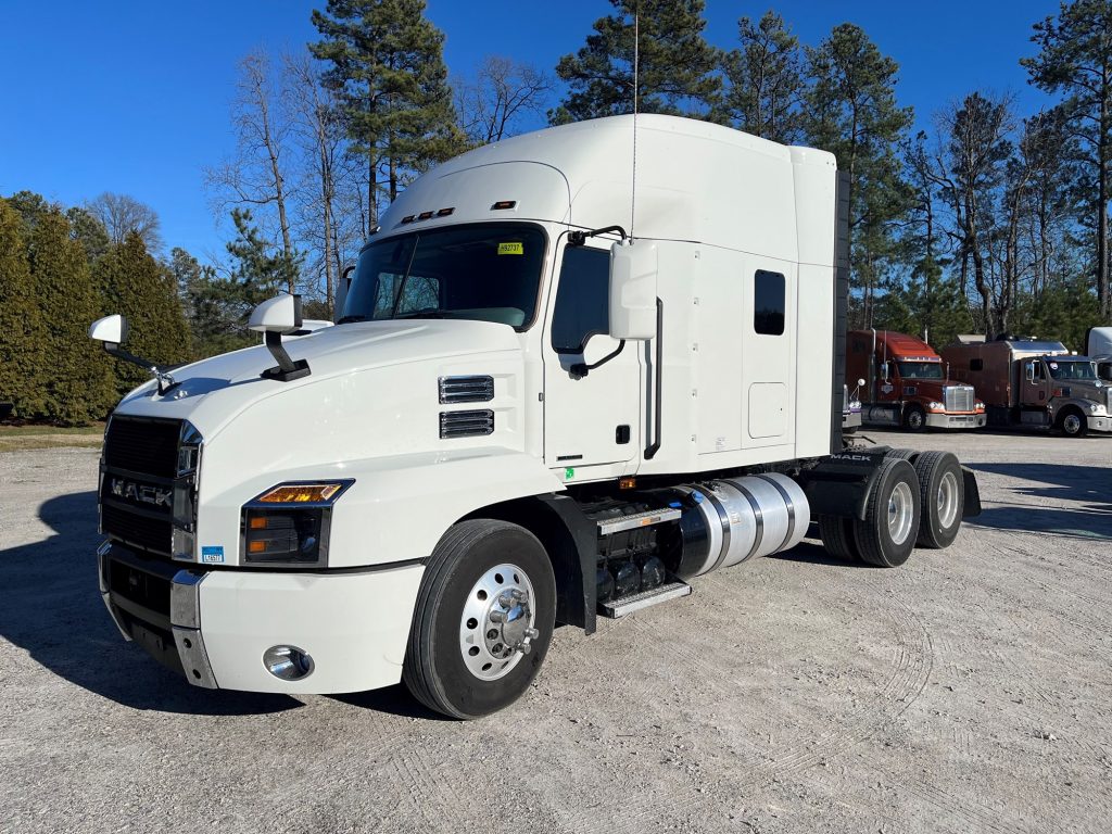 2015 MACK 600 - Excel Truck Group