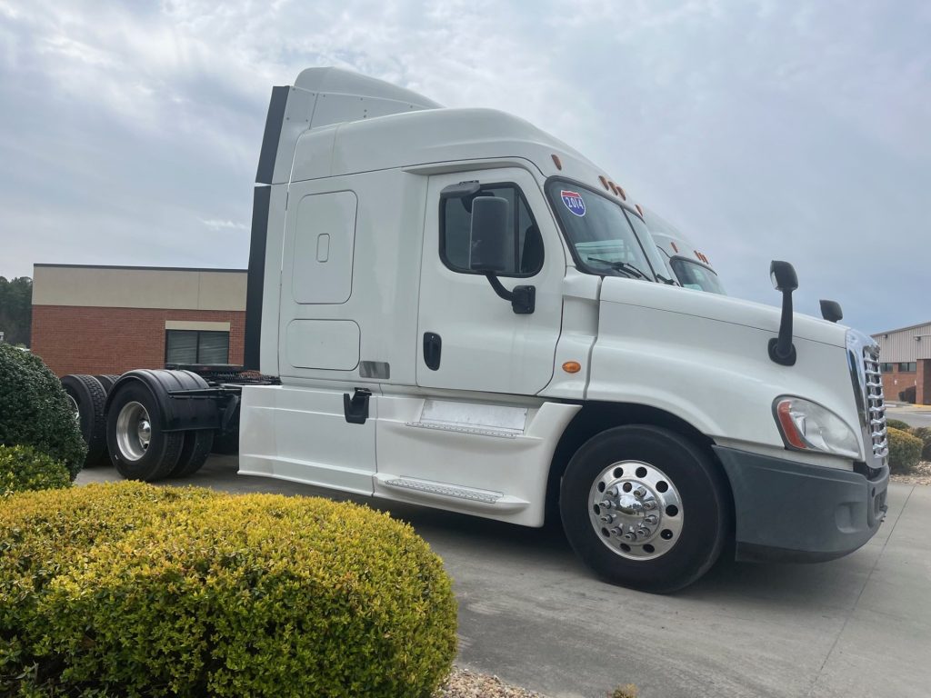 2013 FREIGHTLINER CASCADIA 125 - Excel Truck Group