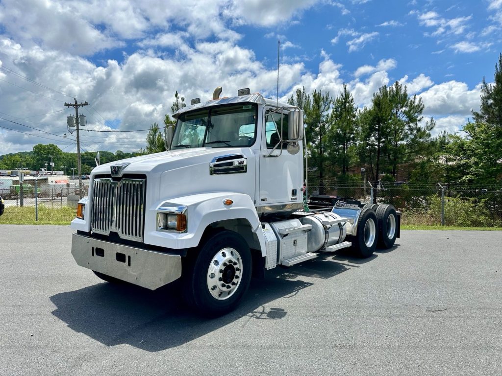 2015 MACK 600 - Excel Truck Group