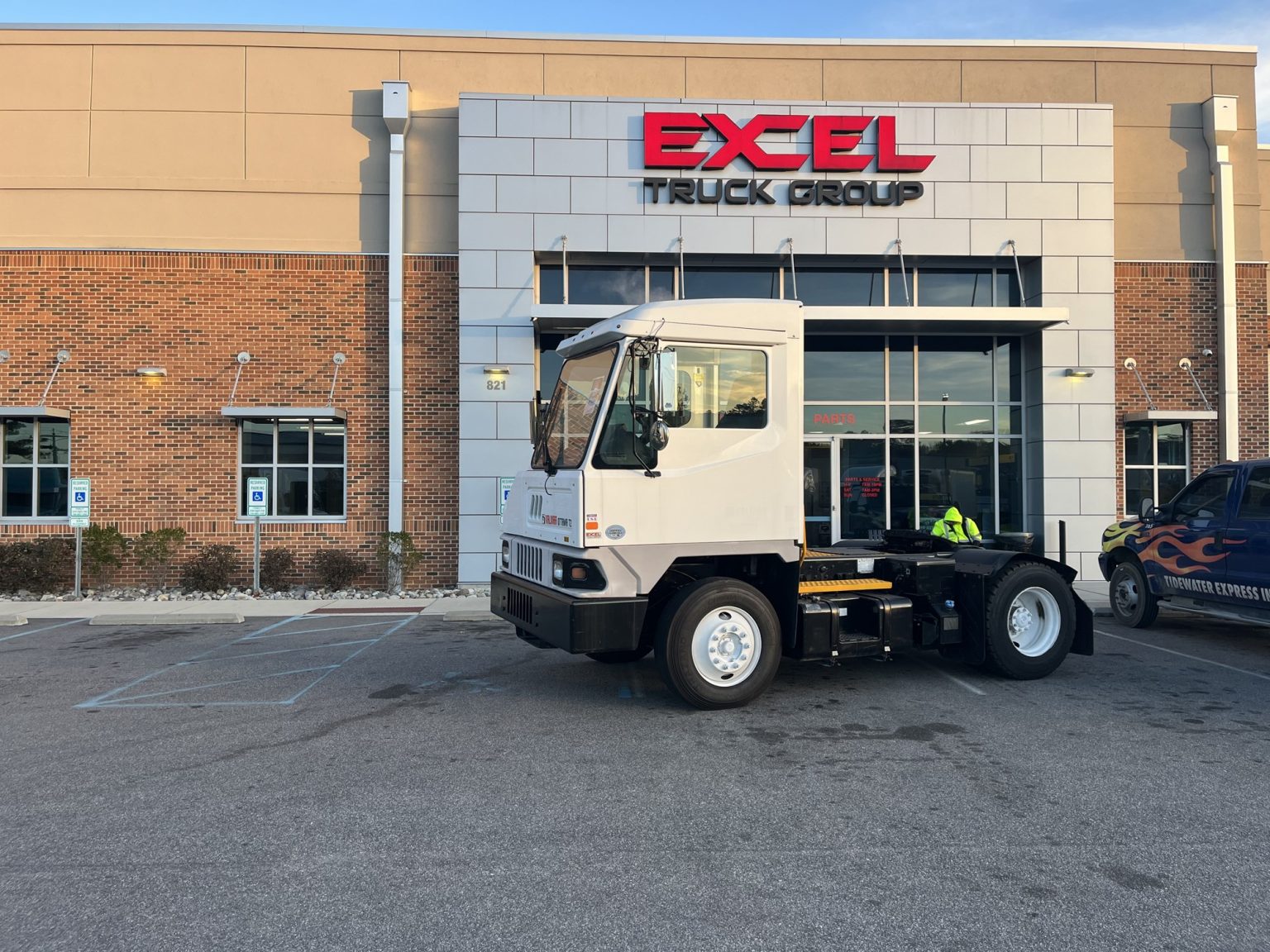 2016 Ottawa T-2 - Excel Truck Group