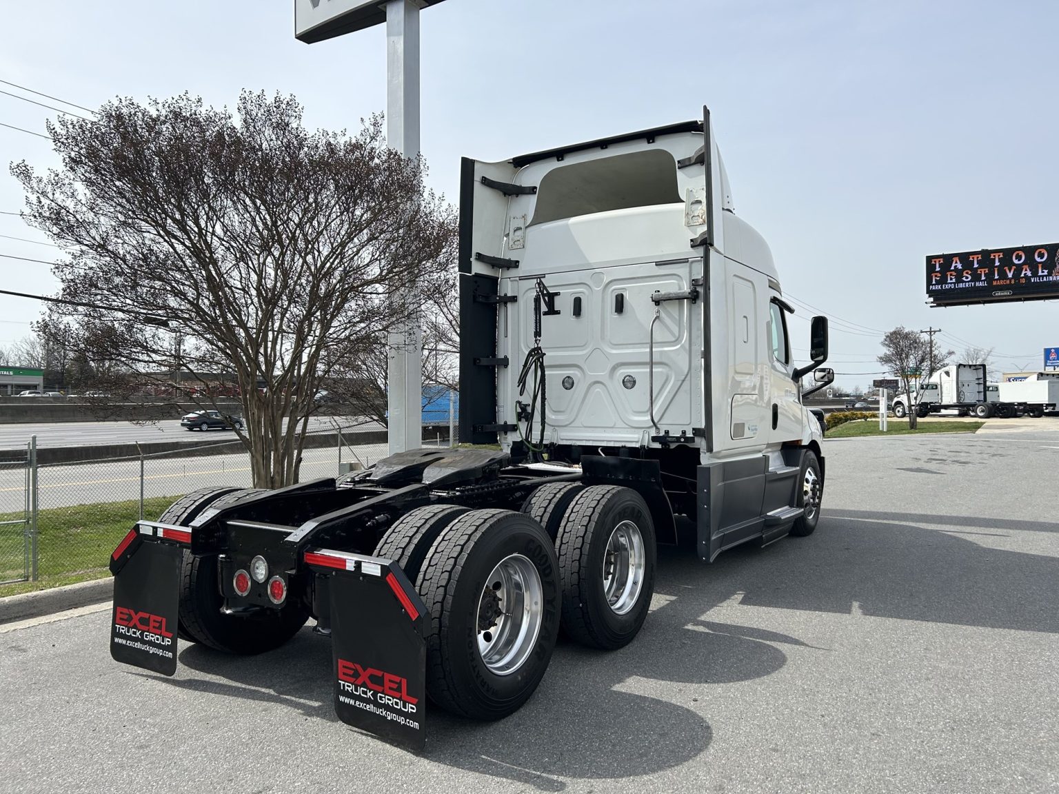 2020 Freightliner Cascadia 116 - Excel Truck Group