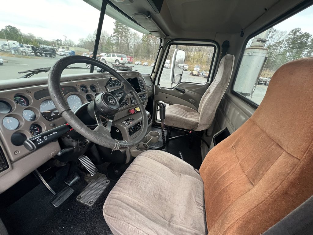 2006 Mack CXN613 - Excel Truck Group