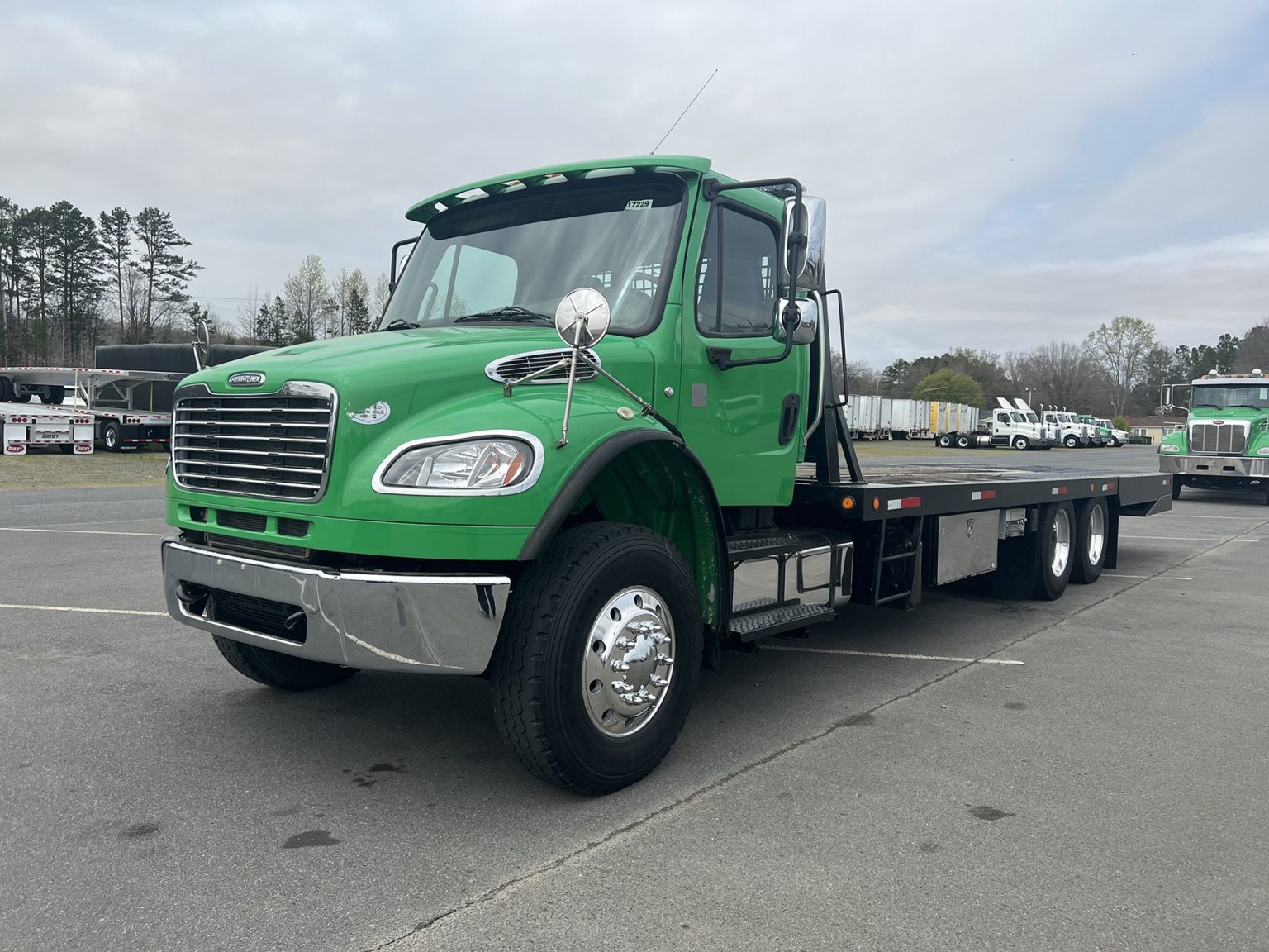 2014 Freightliner M2 106 - Excel Truck Group