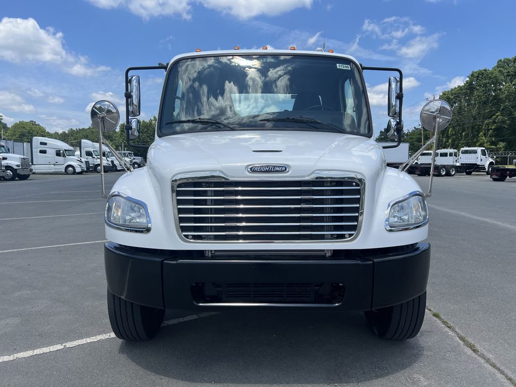 2018 Freightliner M2 106 - Excel Truck Group