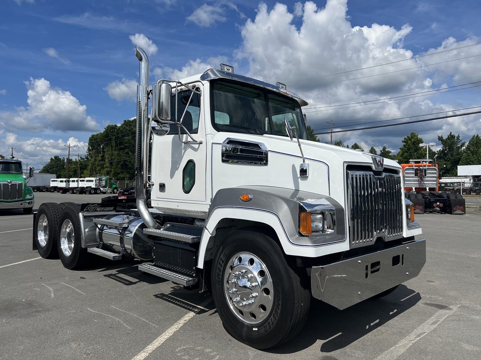 2014 Western Star 4700 - Excel Truck Group