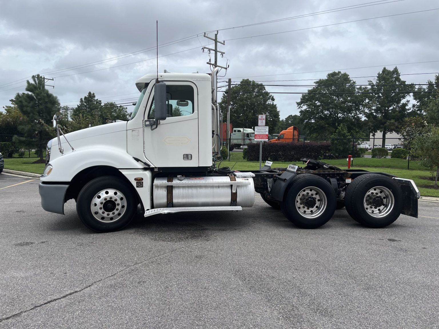 2005 Freightliner CL120 Columbia - Excel Truck Group