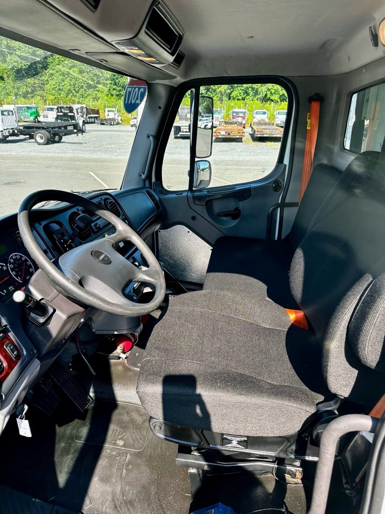 2017 Freightliner M2106 - Excel Truck Group