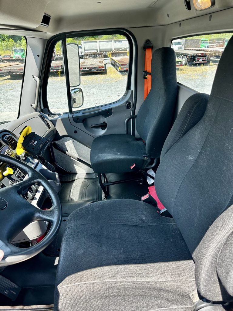 2019 Freightliner M2106 - Excel Truck Group