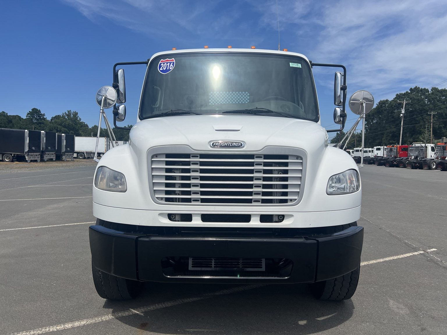 2016 Freightliner M2106 - Excel Truck Group