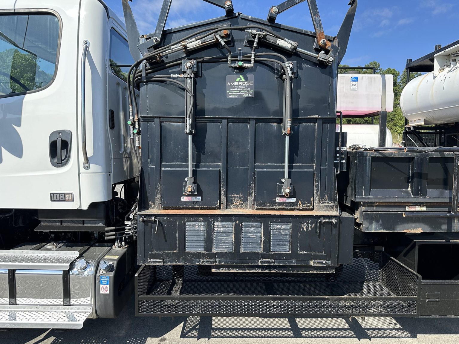 2017 Freightliner 108SD - Excel Truck Group