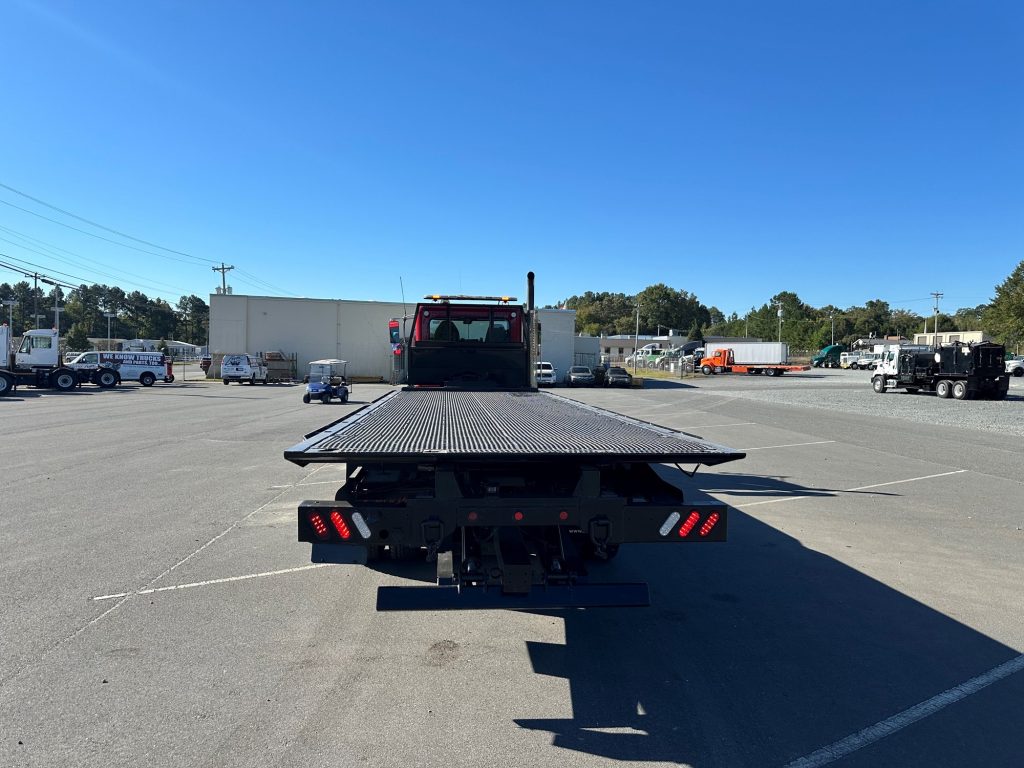 2016 Peterbilt 365 - Excel Truck Group